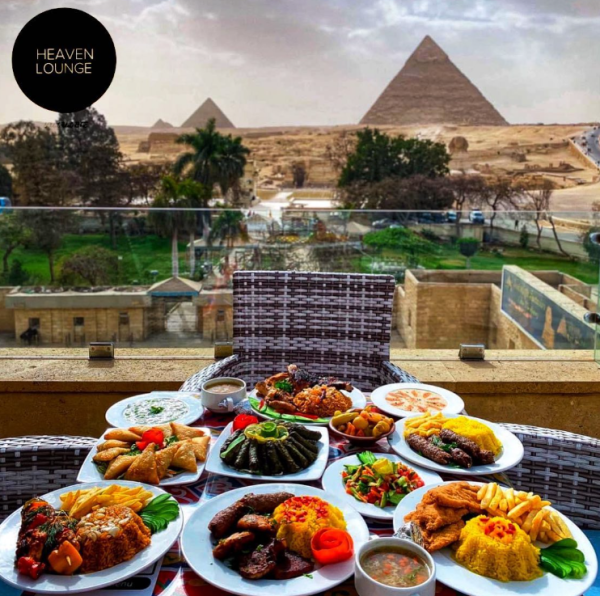 Dine While Gazing At The Pyramids From This Rooftop! » This is Cairo