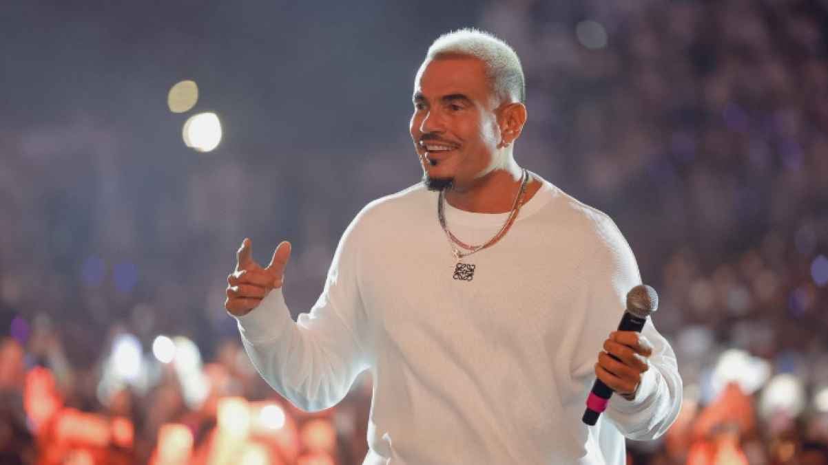 Amr Diab Concert Cairo 2026: Ticket Prices Are Out & Selling Fast ...
